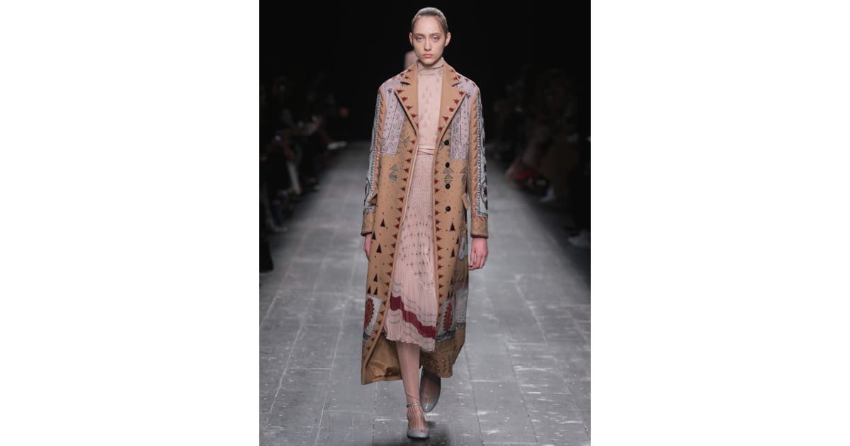 Valentino F/W 16 womenswear #24 - Tagwalk: The Fashion Search Engine