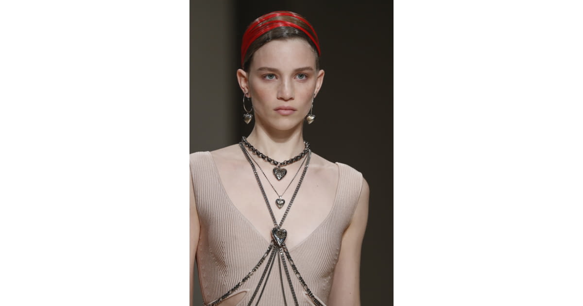 Alexander McQueen FW20 womenswear accessories #28 - Tagwalk: The ...