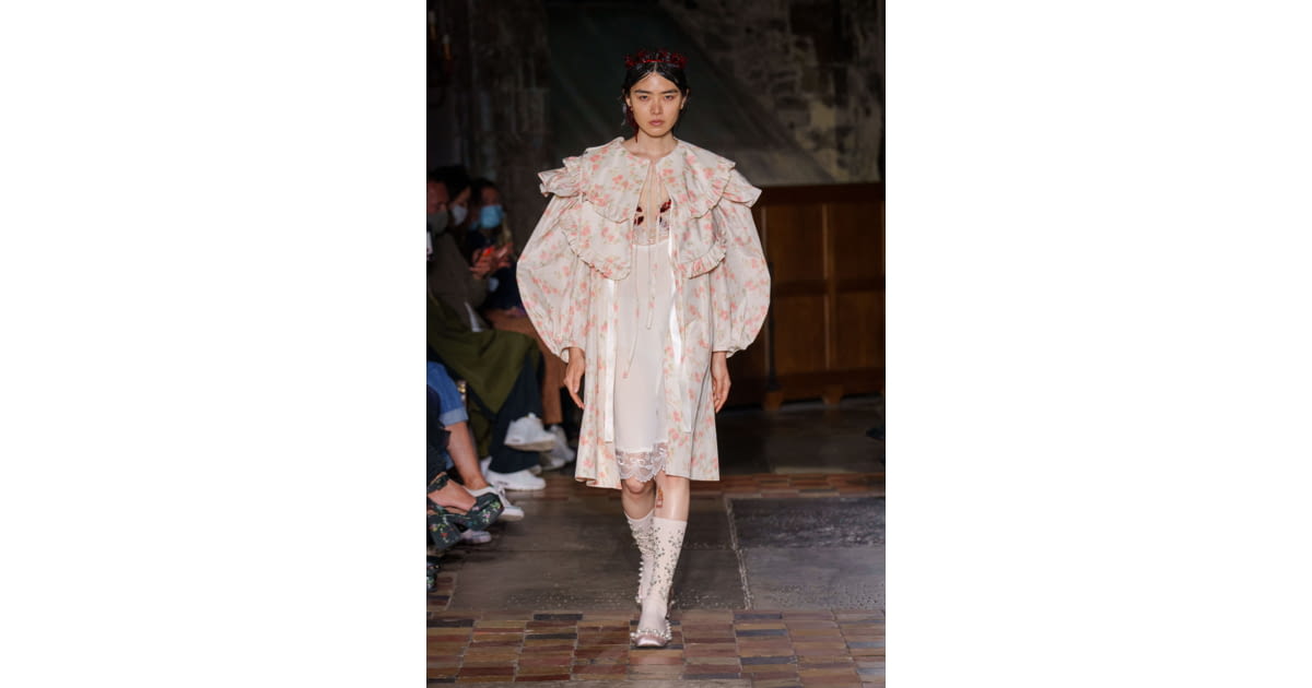 Simone Rocha SS22 womenswear #8 - Tagwalk: The Fashion Search Engine