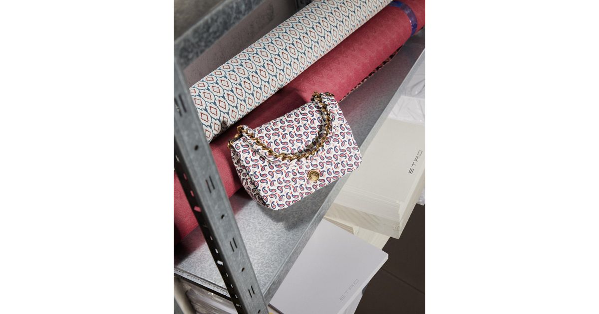 The article: Etro opens a new pop-up store at Selfridges in London