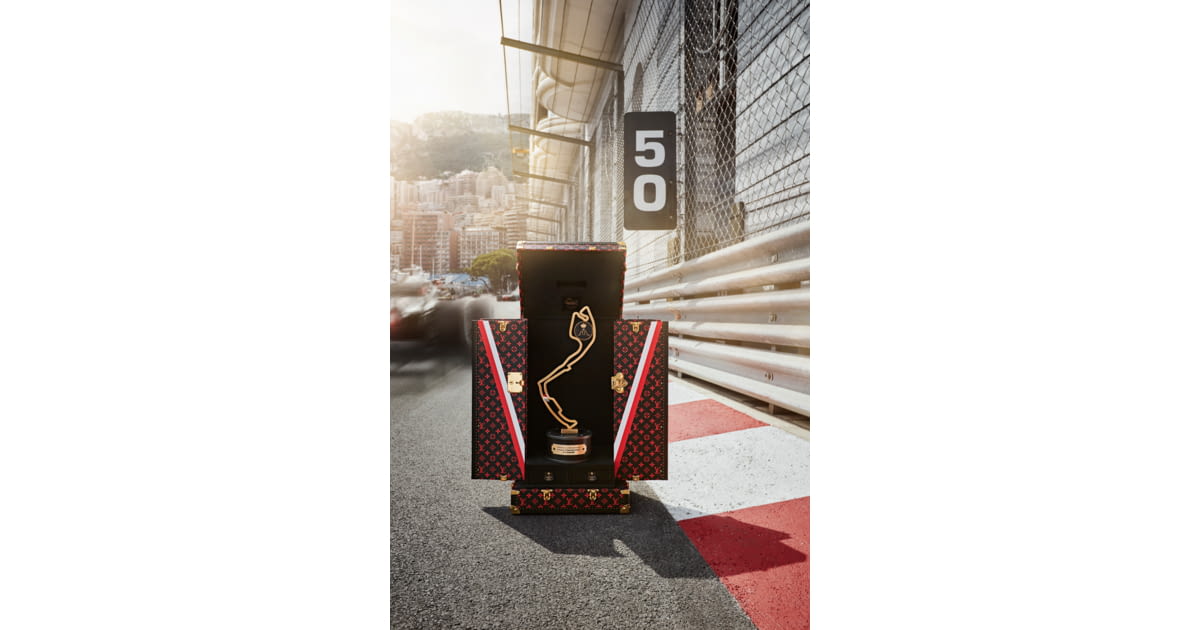 The article: LOUIS VUITTON BECOMES THE OFFICIAL TROPHY TRAVEL CASE ...
