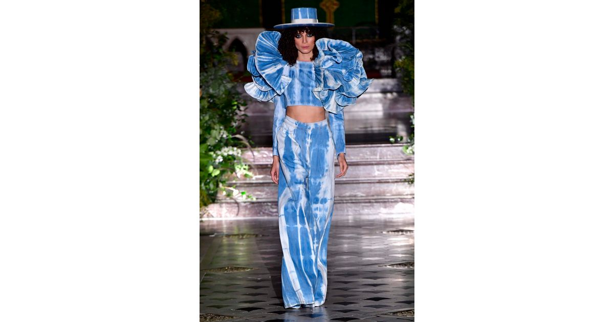 Juana Martin SS23 couture #19 - Tagwalk: The Fashion Search Engine