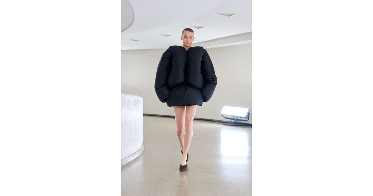 Alaïa Spring-Summer 2025 womenswear #37 - Tagwalk: The Fashion Search ...