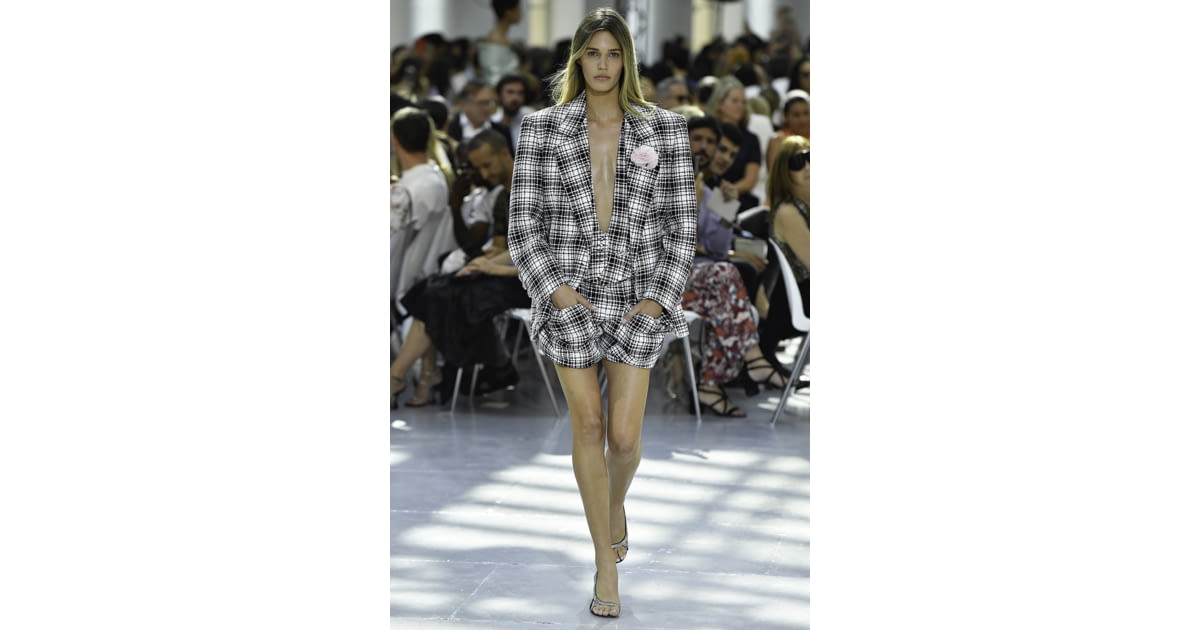 Alexandre Vauthier FW19 couture #17 - Tagwalk: The Fashion Search Engine