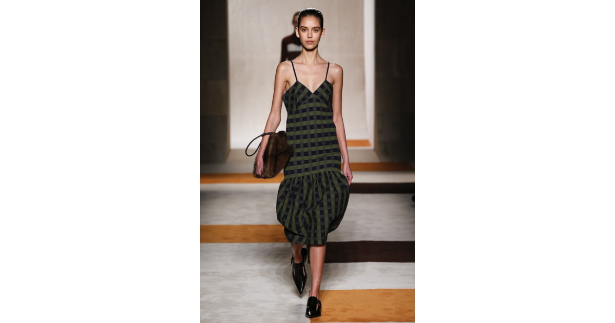 Victoria Beckham F/W 16 womenswear #14 - Tagwalk: The Fashion Search Engine