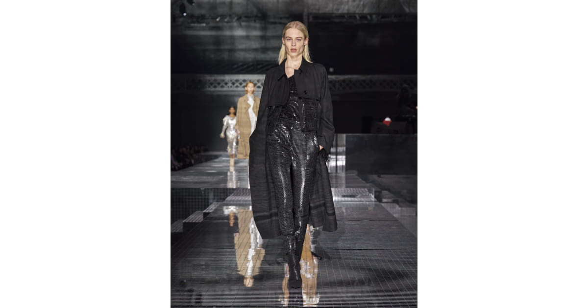Burberry FW20 womenswear #105 - Tagwalk: The Fashion Search Engine