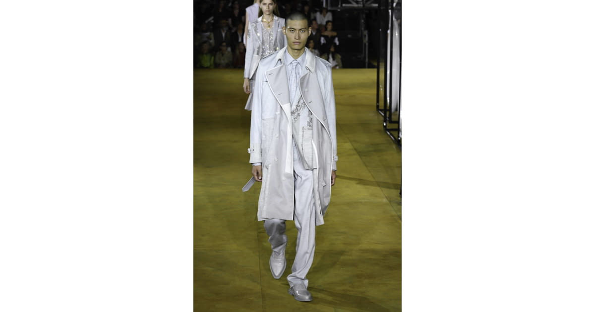 Burberry SS20 womenswear #45 - Tagwalk: The Fashion Search Engine
