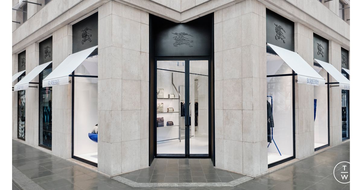 The article: Burberry opens a new store in Paris