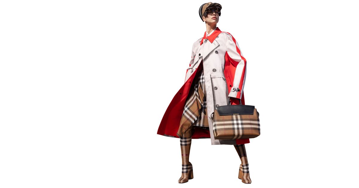 The article: BURBERRY REVEALS ITS AUTUMN/WINTER 2022 CAMPAIGN