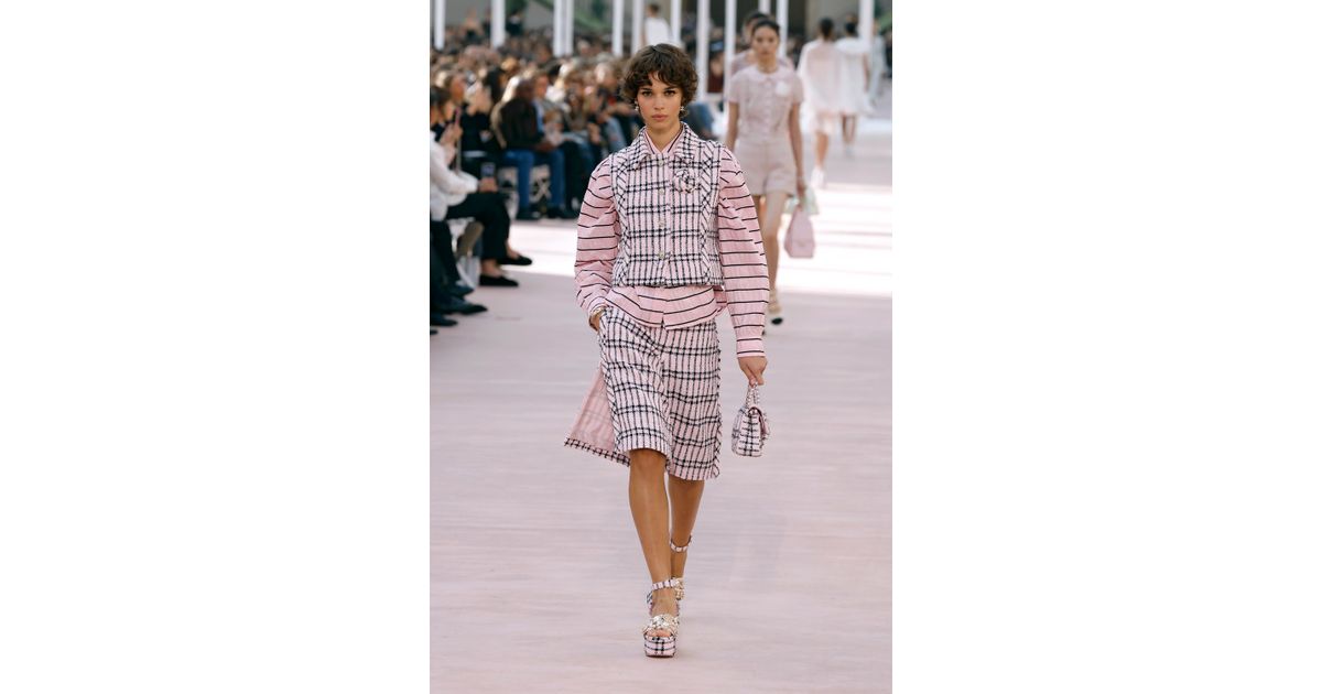 Chanel SS25 womenswear #33 - Tagwalk: The Fashion Search Engine