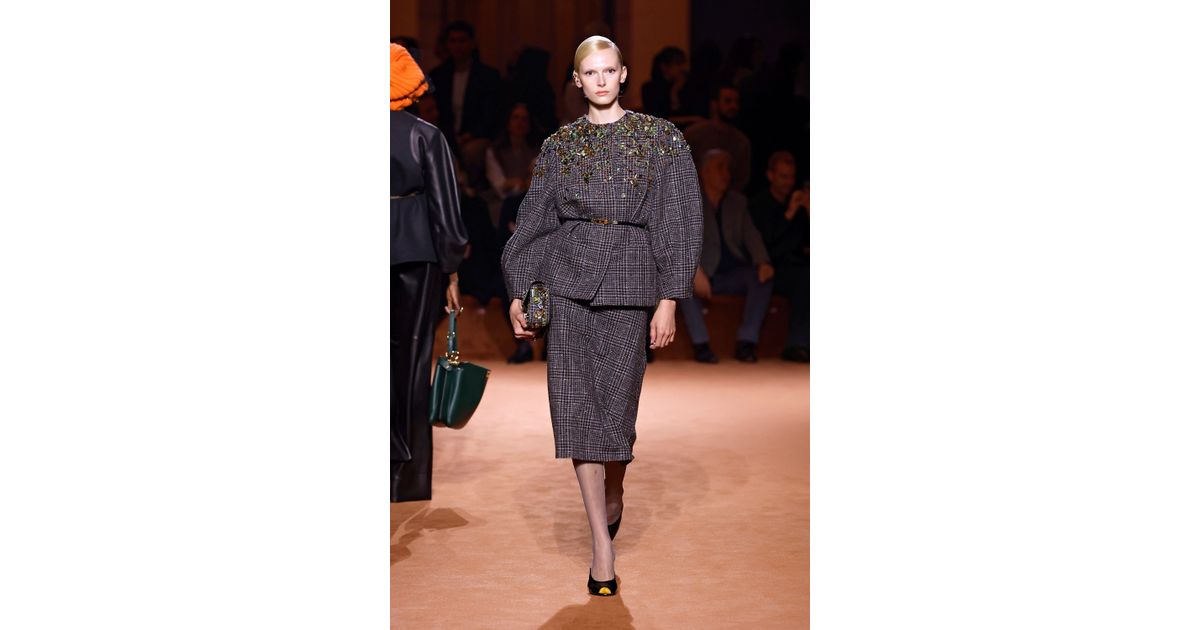 Fendi FW25 womenswear #23 - Tagwalk: The Fashion Search Engine