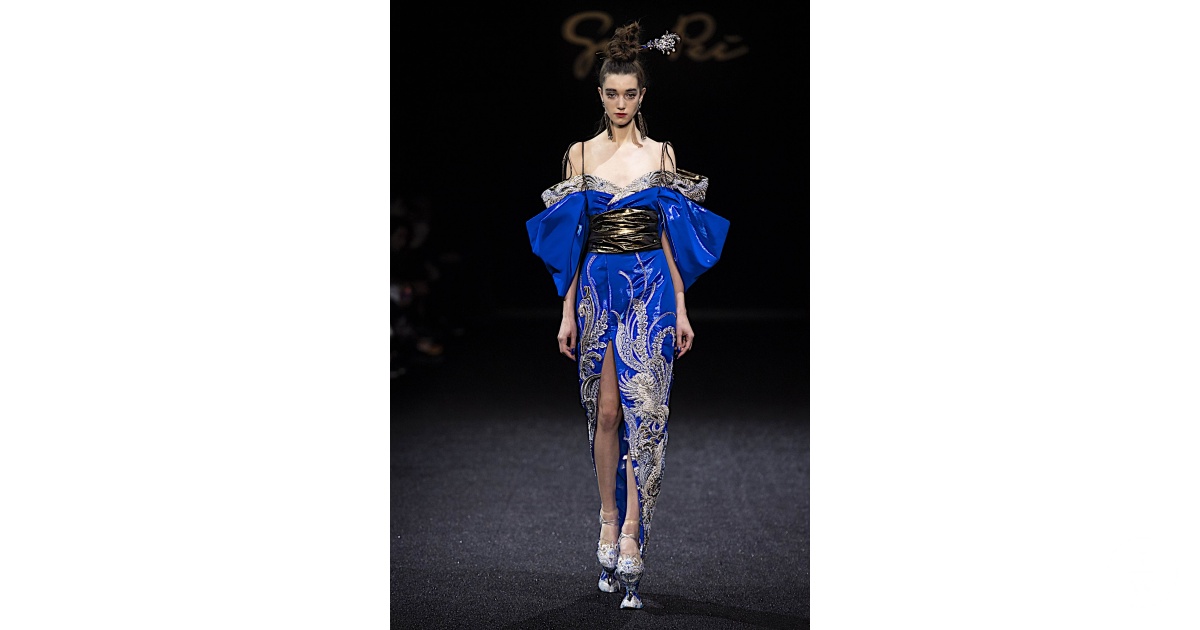 Guo Pei SS19 couture #26 - Tagwalk: The Fashion Search Engine