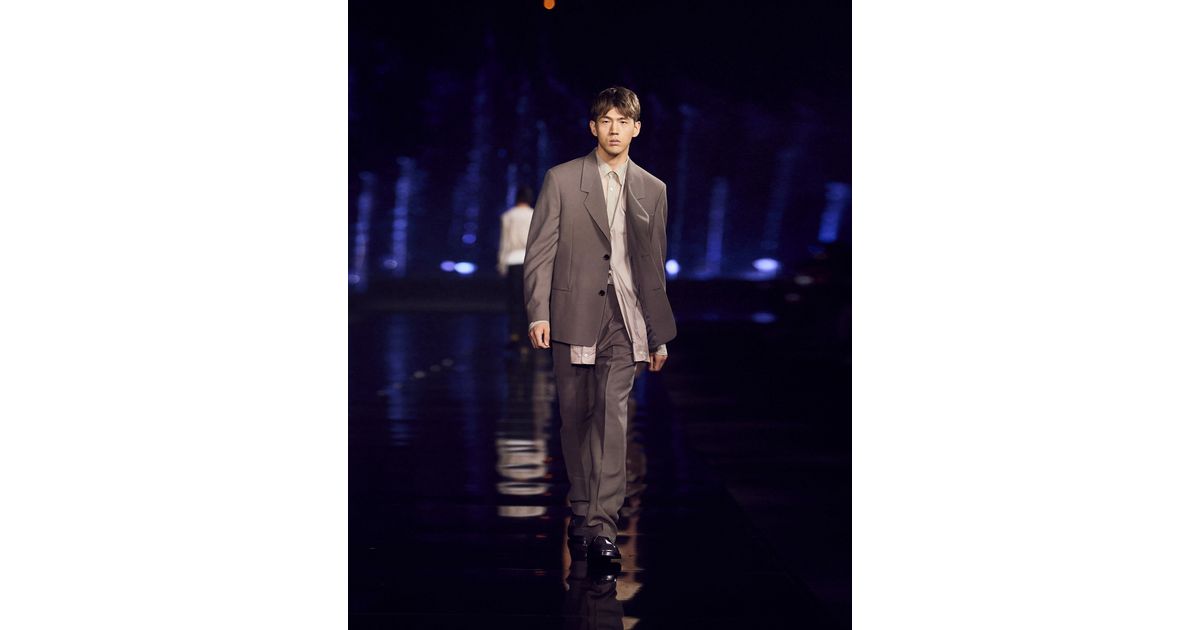 Boss SS23 womenswear #6 - Tagwalk: The Fashion Search Engine