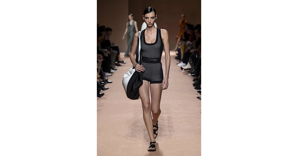 Hermès SS20 womenswear #9 - Tagwalk: The Fashion Search Engine