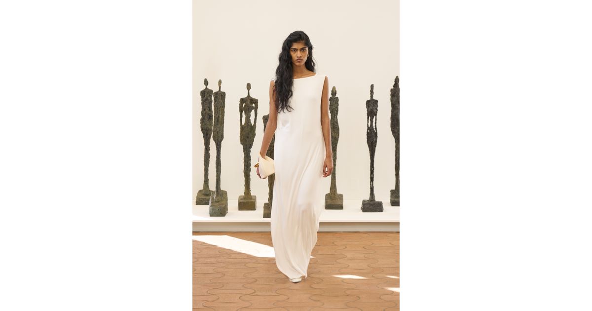 Jacquemus SS24 womenswear #15 - Tagwalk: The Fashion Search Engine