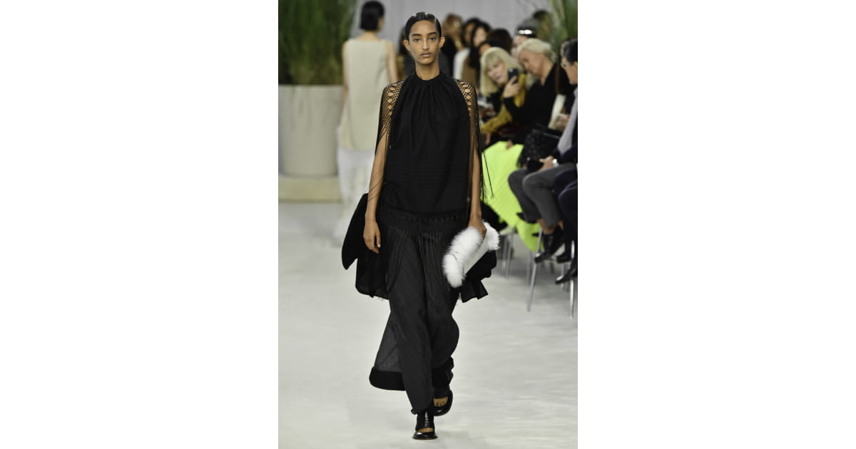 Loewe SS20 womenswear #14 - The Fashion Search Engine - TAGWALK