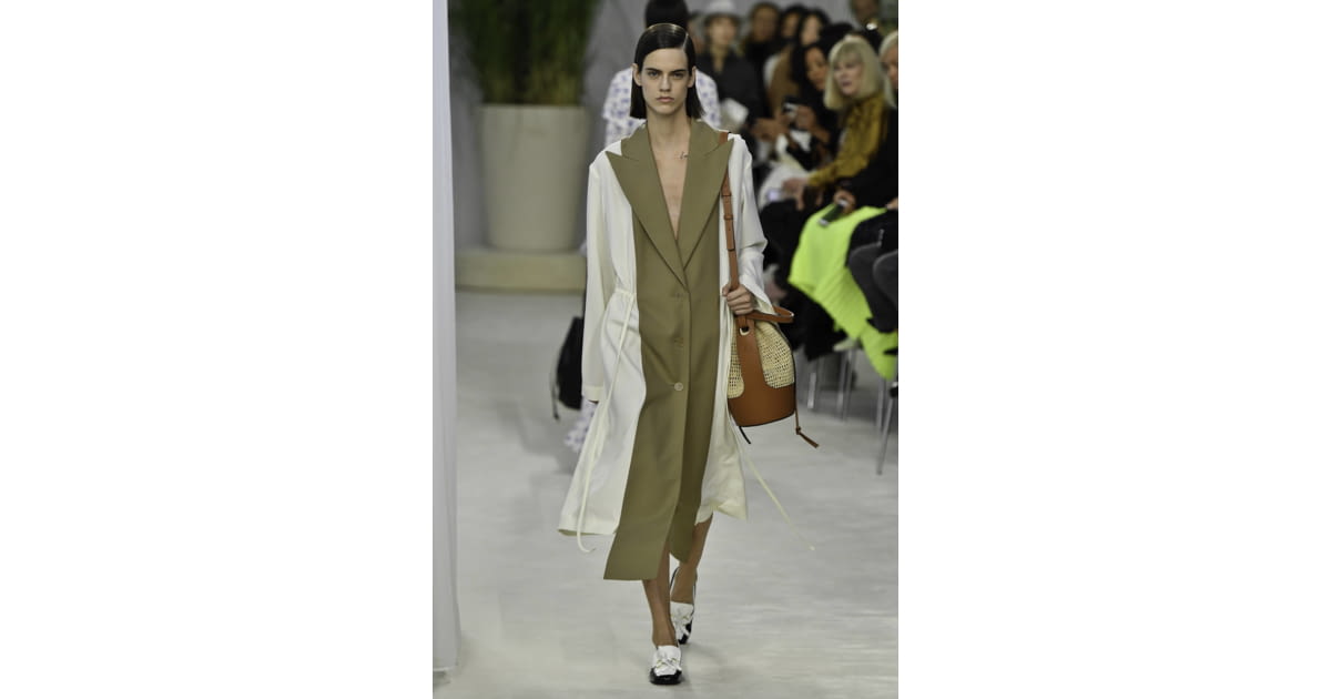 Loewe SS20 womenswear #19 - Tagwalk: The Fashion Search Engine