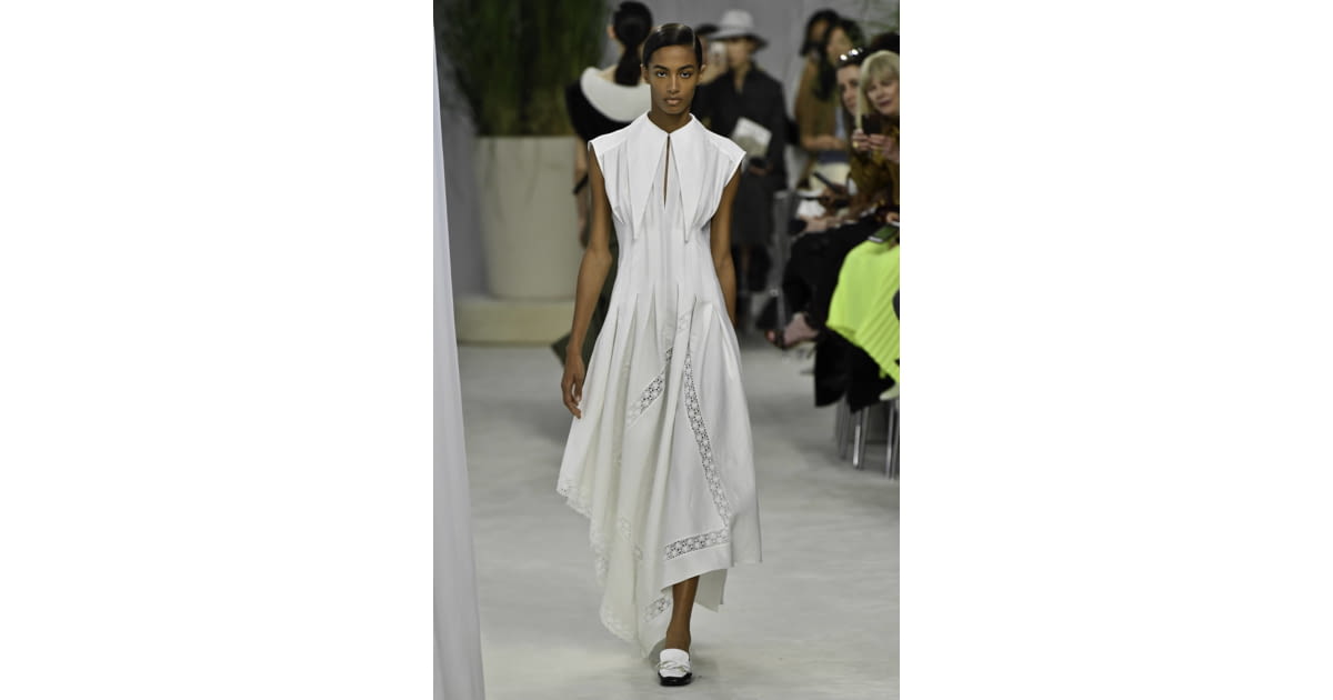 Loewe SS20 womenswear #32 - Tagwalk: The Fashion Search Engine
