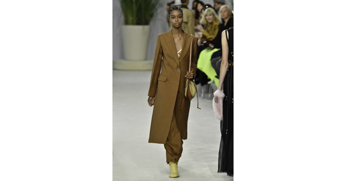 Loewe SS20 womenswear #41 - Tagwalk: The Fashion Search Engine