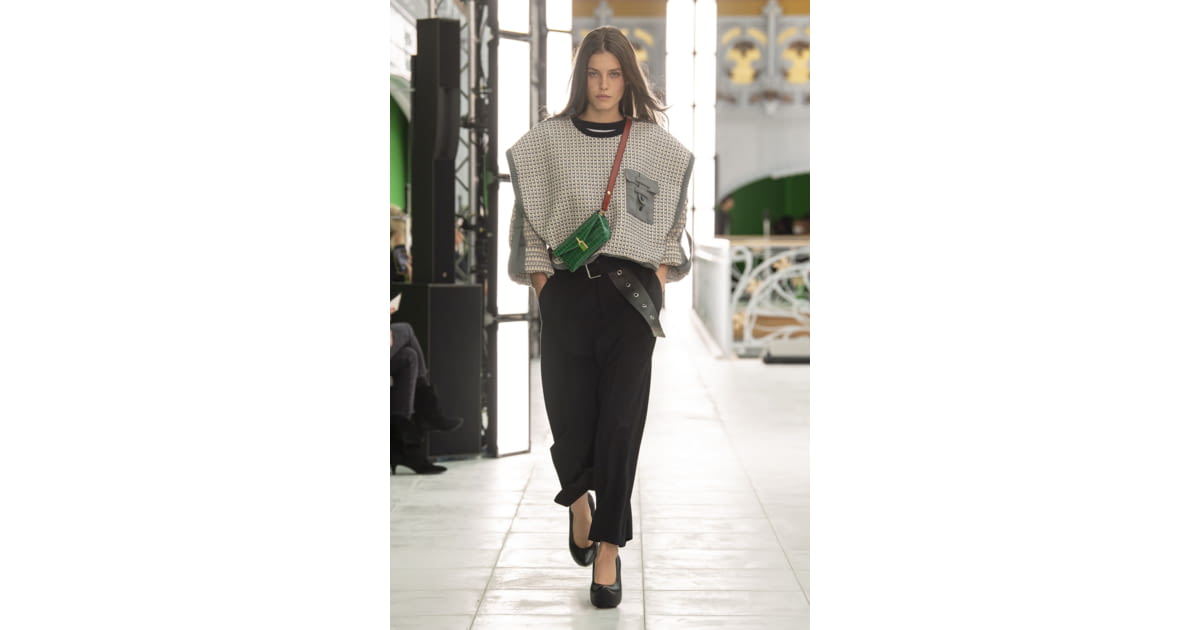 Louis Vuitton SS21 womenswear #22 - The Fashion Search Engine - TAGWALK