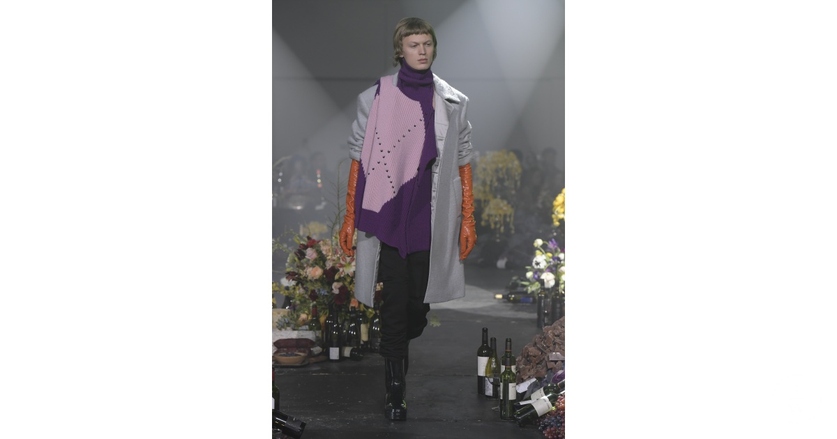 Raf Simons F/W 18 menswear #4 - Tagwalk: The Fashion Search Engine