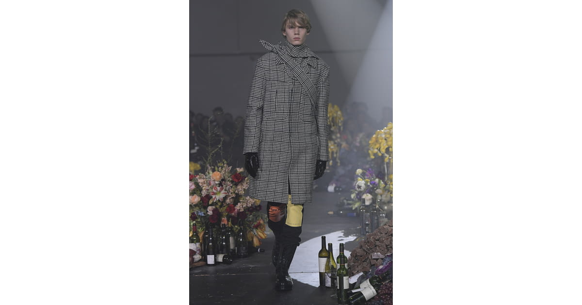 Raf Simons F/W 18 menswear #22 - Tagwalk: The Fashion Search Engine