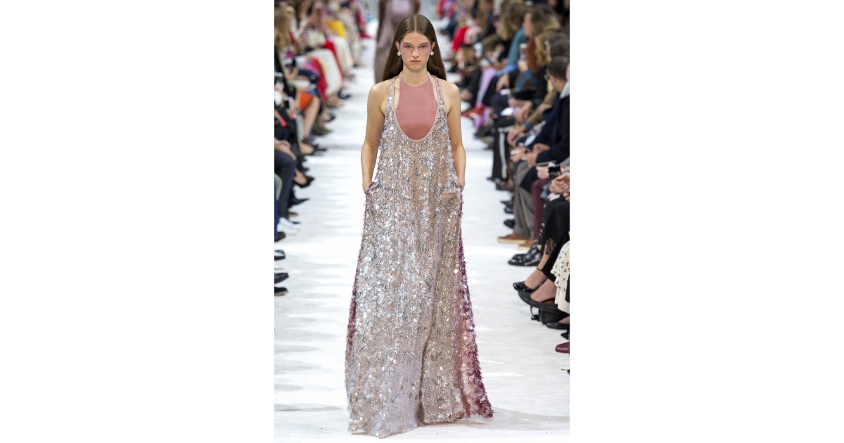 Valentino S/S 18 womenswear #66 - Tagwalk: The Fashion Search Engine
