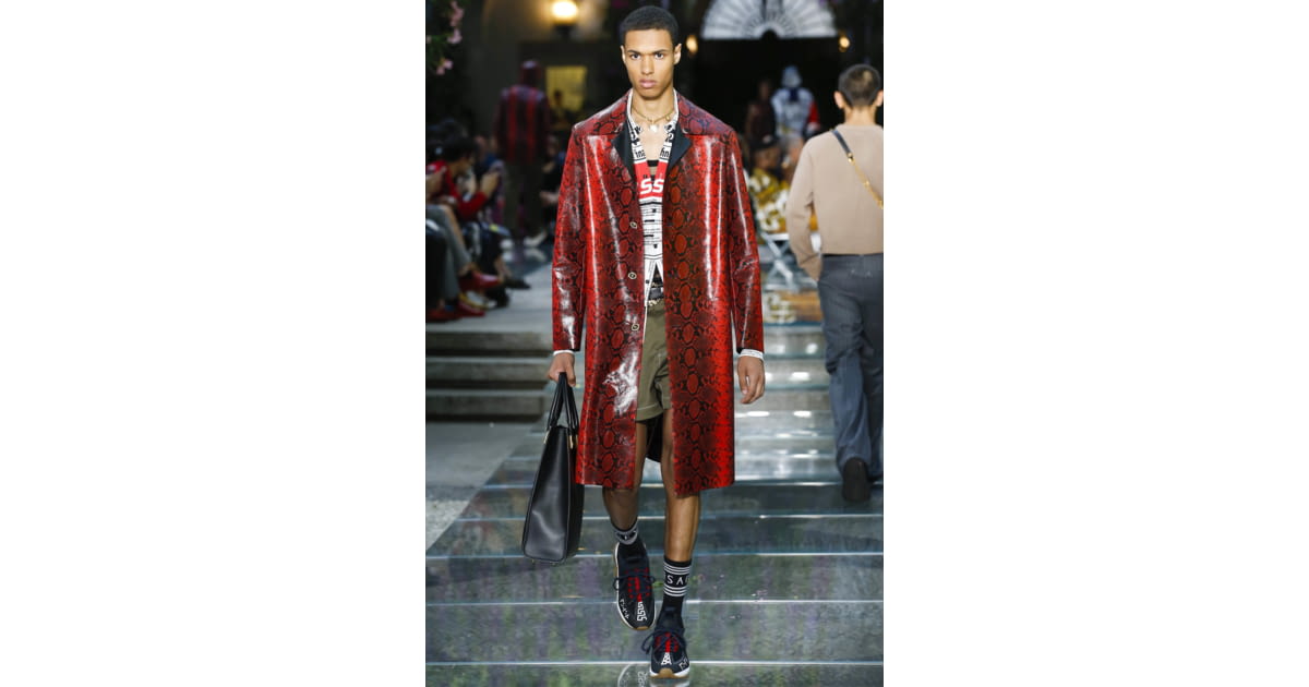 Versace S/S19 menswear #12 - Tagwalk: The Fashion Search Engine