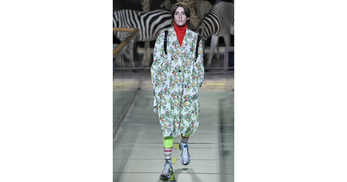 VETEMENTS FW19 menswear #23 - Tagwalk: The Fashion Search Engine