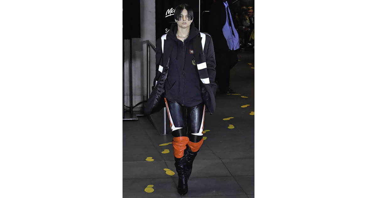 VETEMENTS SS20 menswear #6 - Tagwalk: The Fashion Search Engine