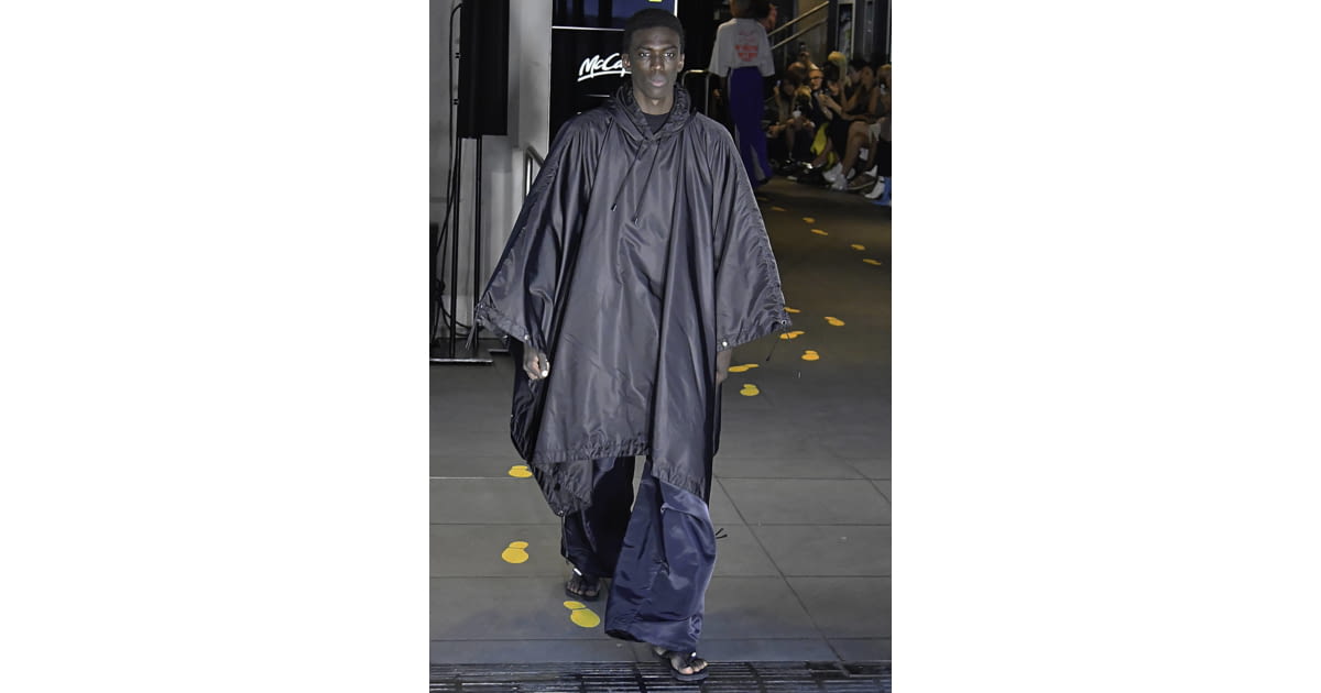 VETEMENTS SS20 menswear #40 - Tagwalk: The Fashion Search Engine