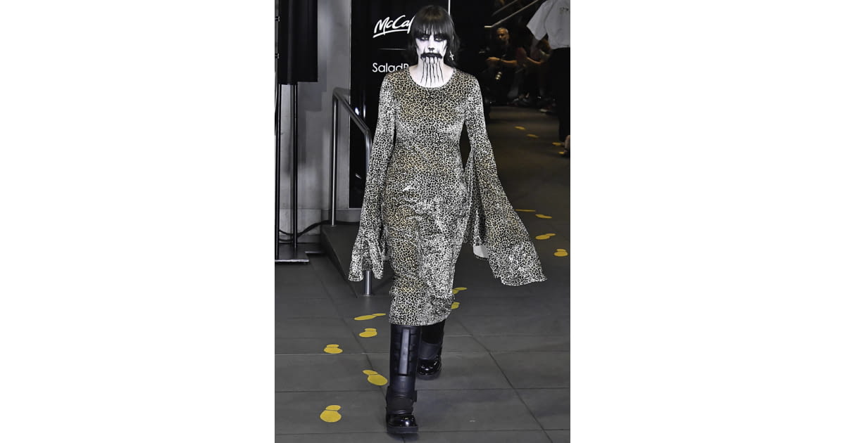 VETEMENTS SS20 menswear #50 - Tagwalk: The Fashion Search Engine