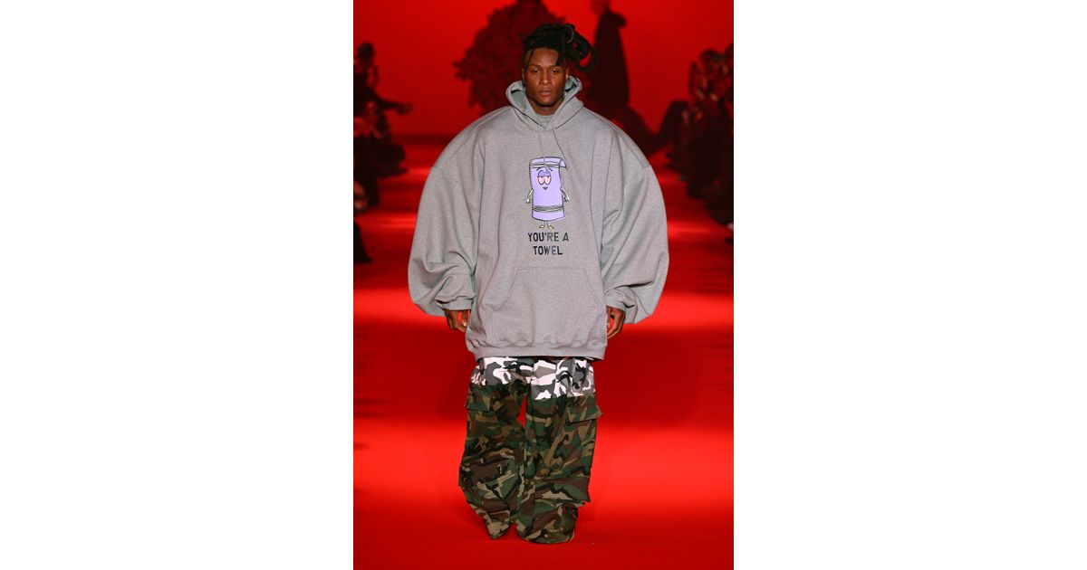 VETEMENTS FW24 womenswear #57 - Tagwalk: The Fashion Search Engine