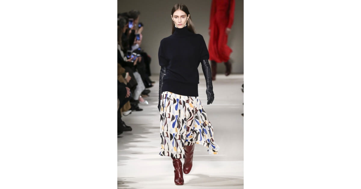 Victoria Beckham F/W 17 womenswear #9 - Tagwalk: The Fashion Search Engine