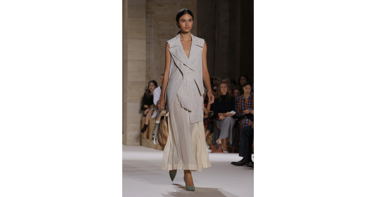 Victoria Beckham S/S 18 womenswear #17 - Tagwalk: The Fashion Search Engine