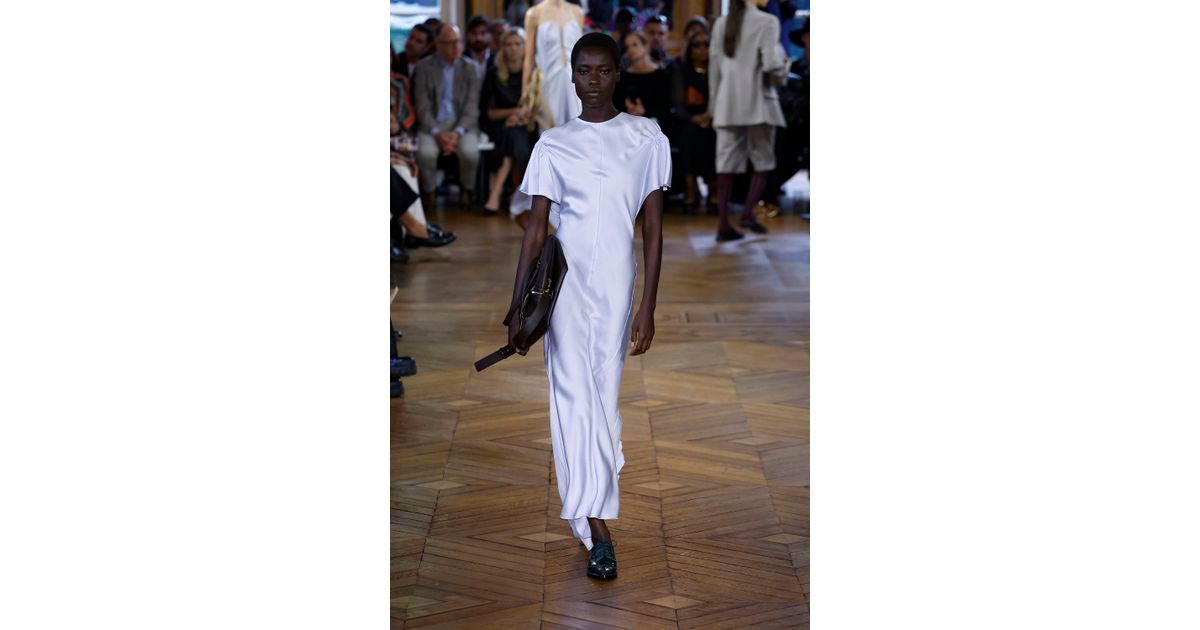 Victoria Beckham SS24 womenswear #29 - Tagwalk: The Fashion Search Engine