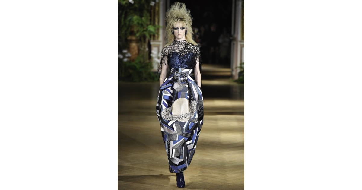 Viktor & Rolf FW19 couture #13 - Tagwalk: The Fashion Search Engine