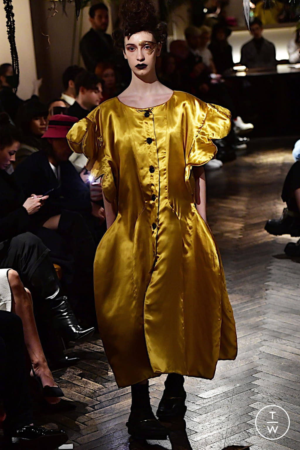 IA London FW22 womenswear #12 - Tagwalk: The Fashion Search Engine