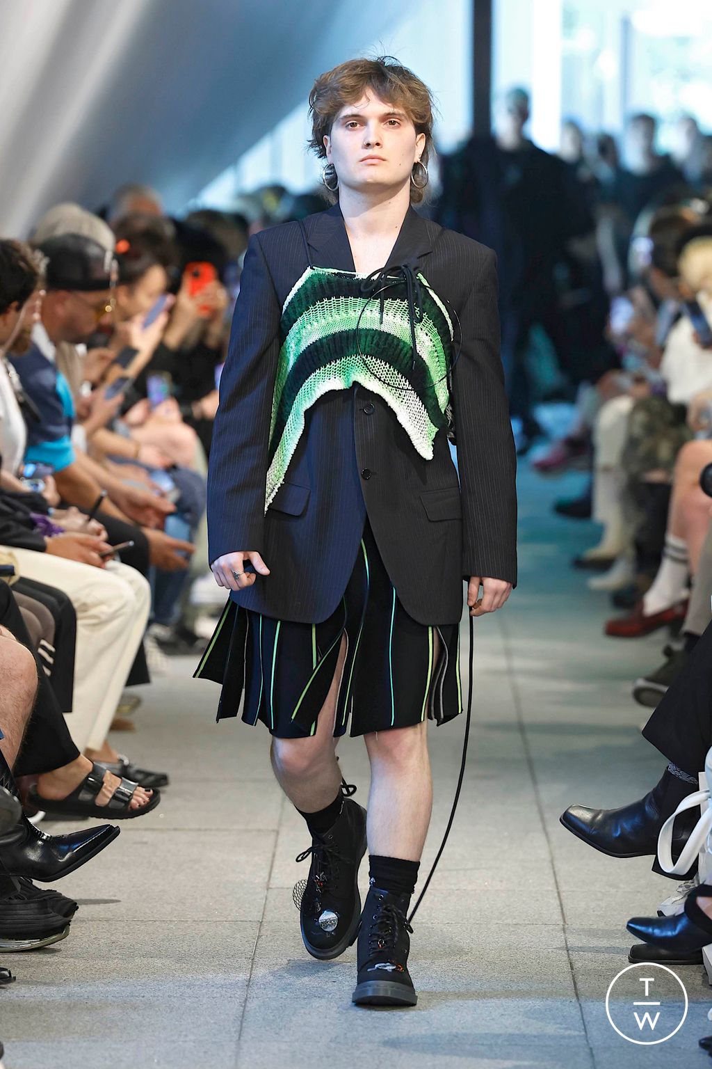 Simon Cracker Spring-Summer 2025 menswear #25 - Tagwalk: The Fashion Search Engine