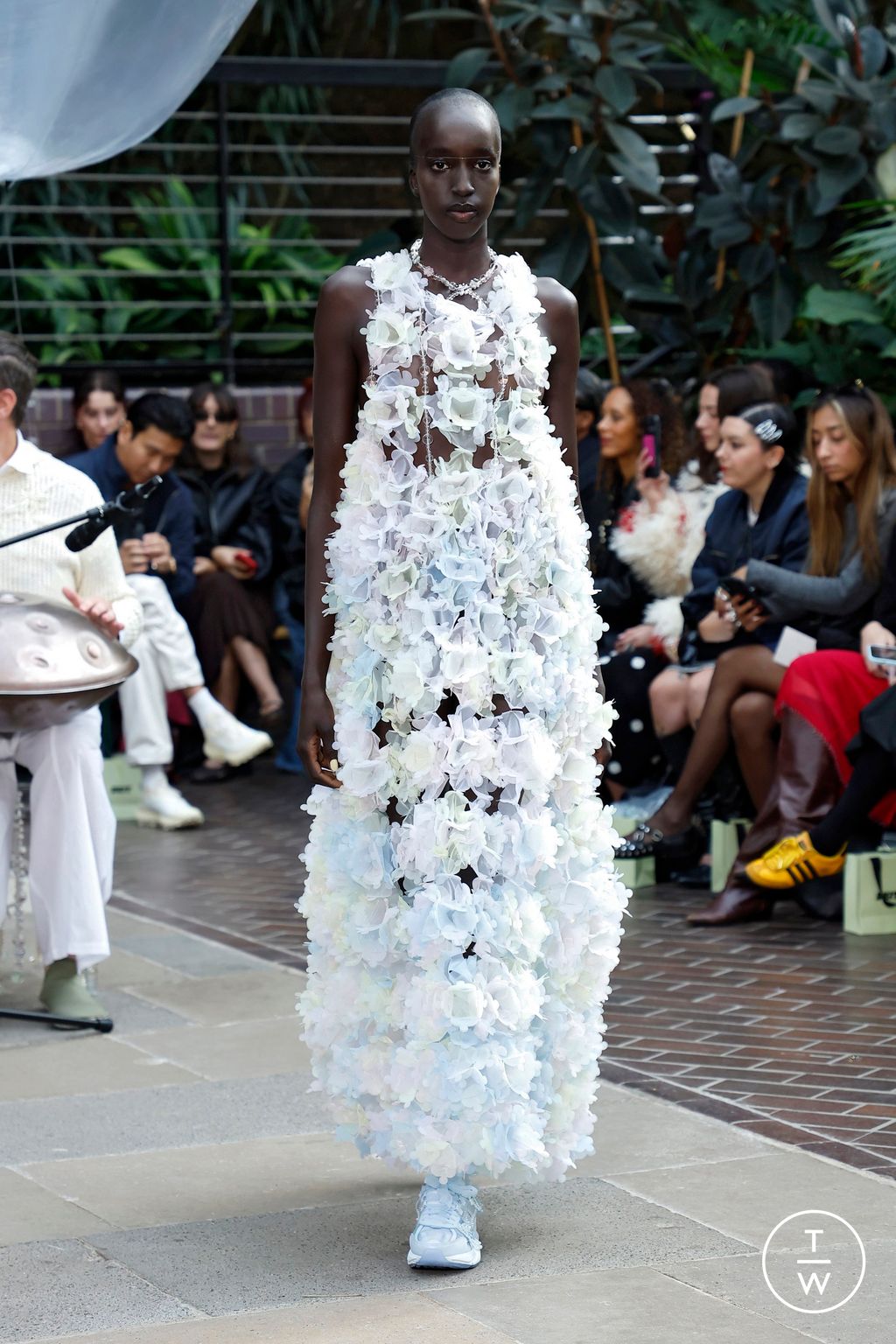 Susan Fang SS26 womenswear #8 - Tagwalk: The Fashion Search Engine