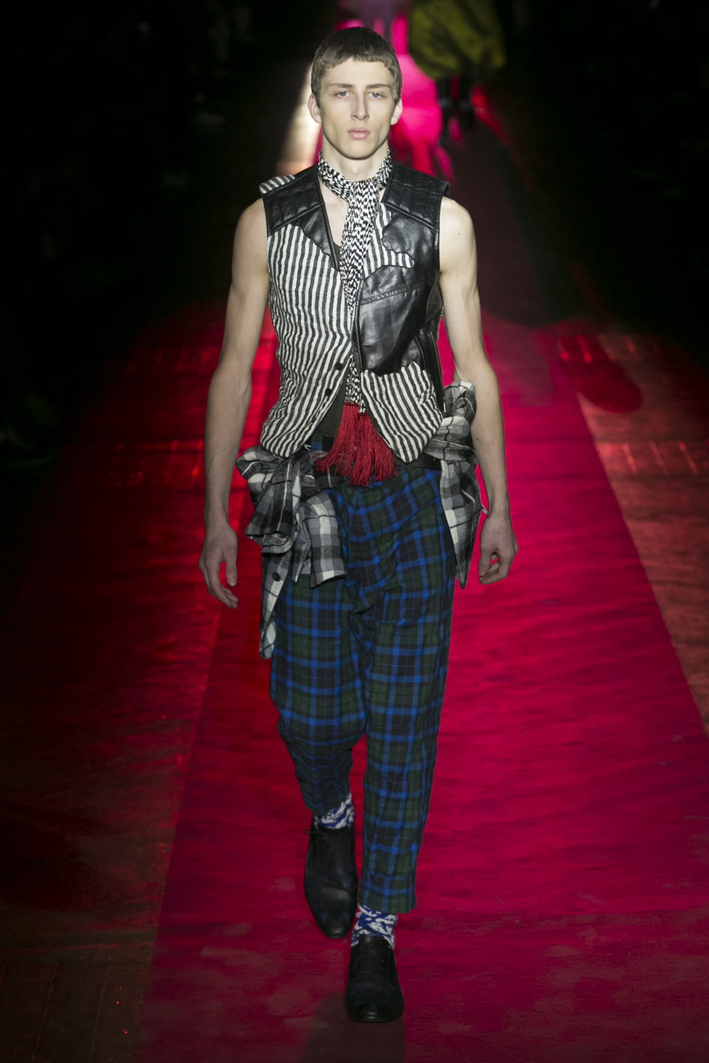 Haider Ackermann F/W 17 menswear #20 - Tagwalk: The Fashion Search Engine