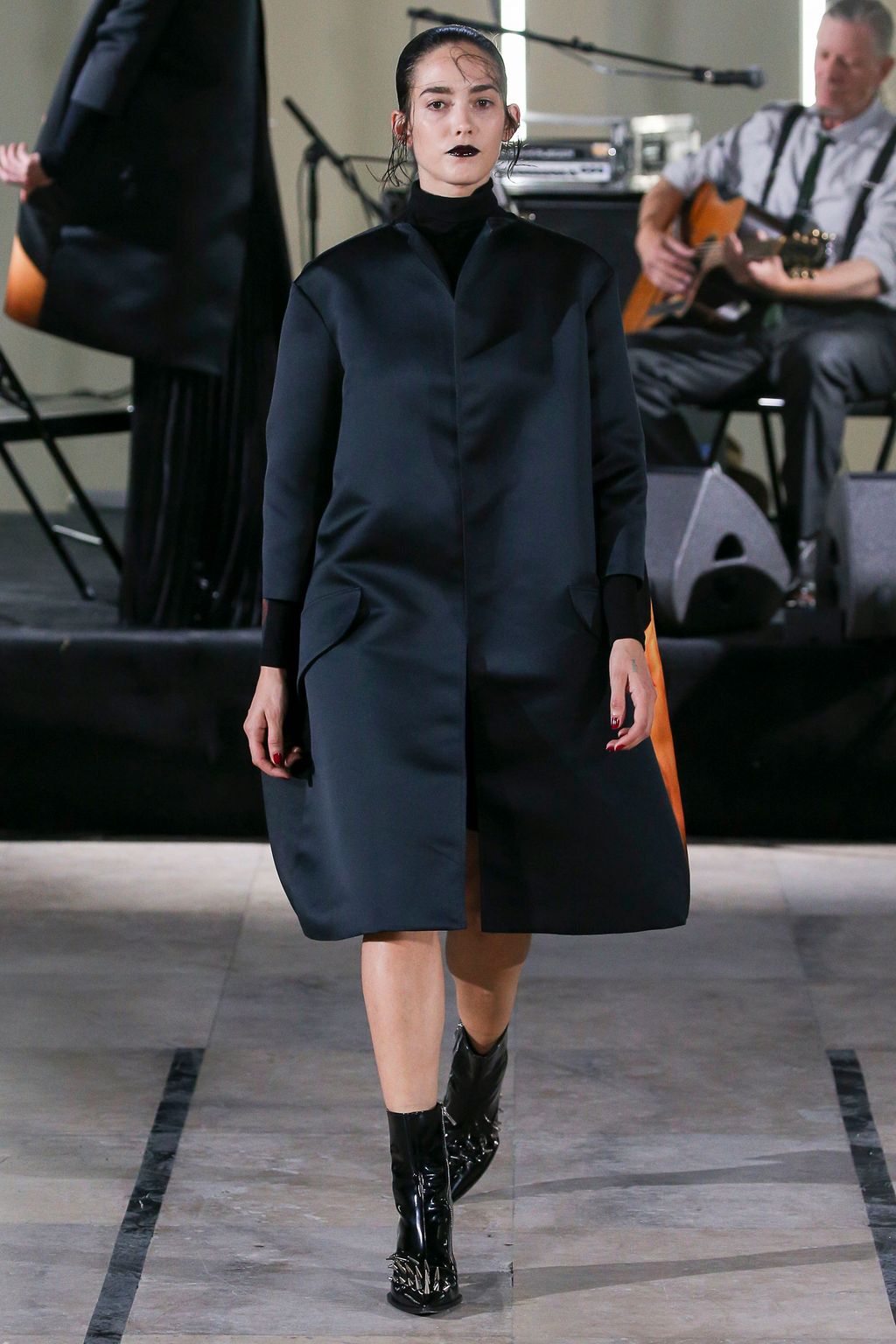 Yang Li S/S 18 womenswear #2 - Tagwalk: The Fashion Search Engine